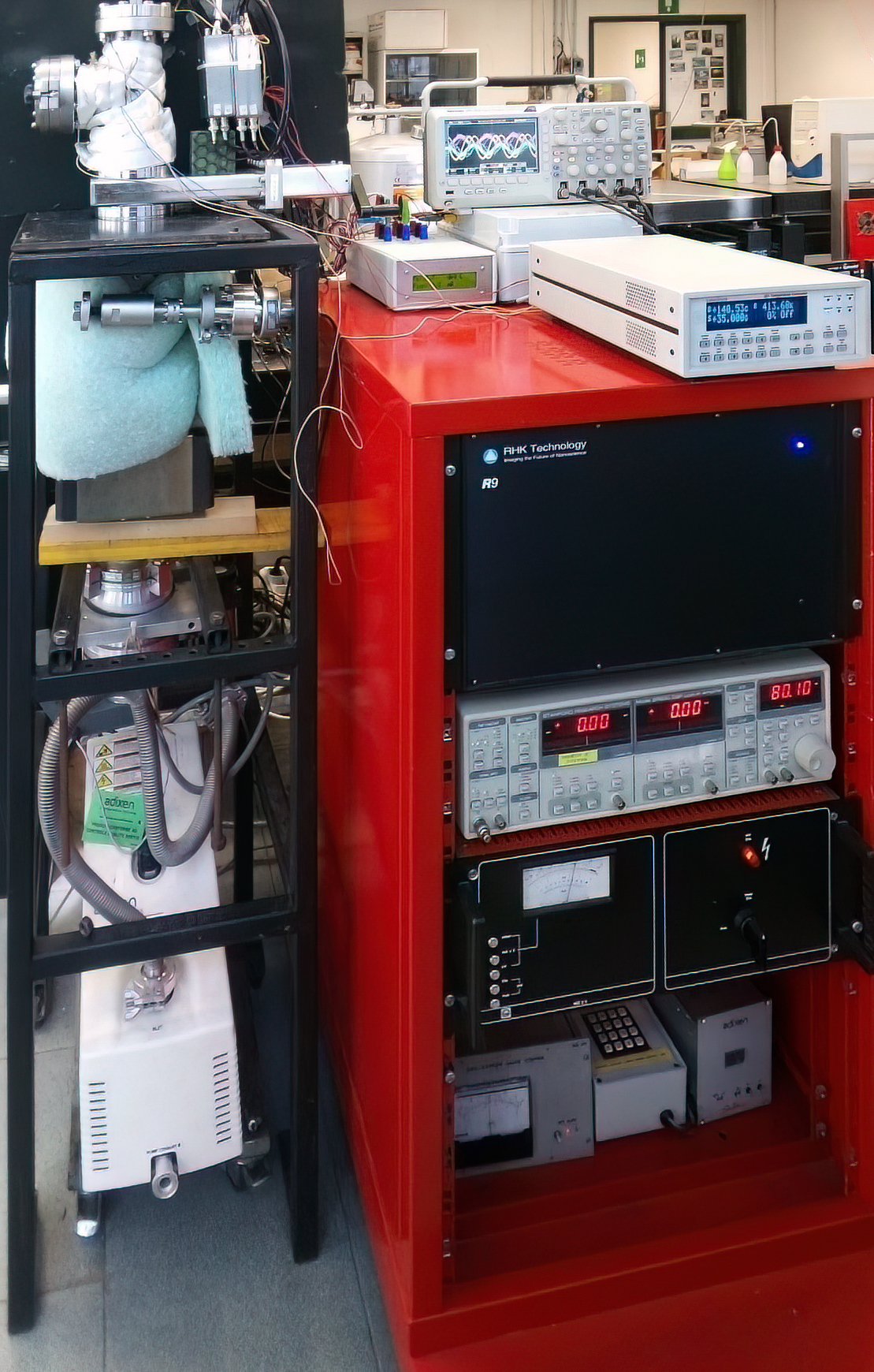 Laboratory for nanoscale electrical and electromechanical characterization - IPCF