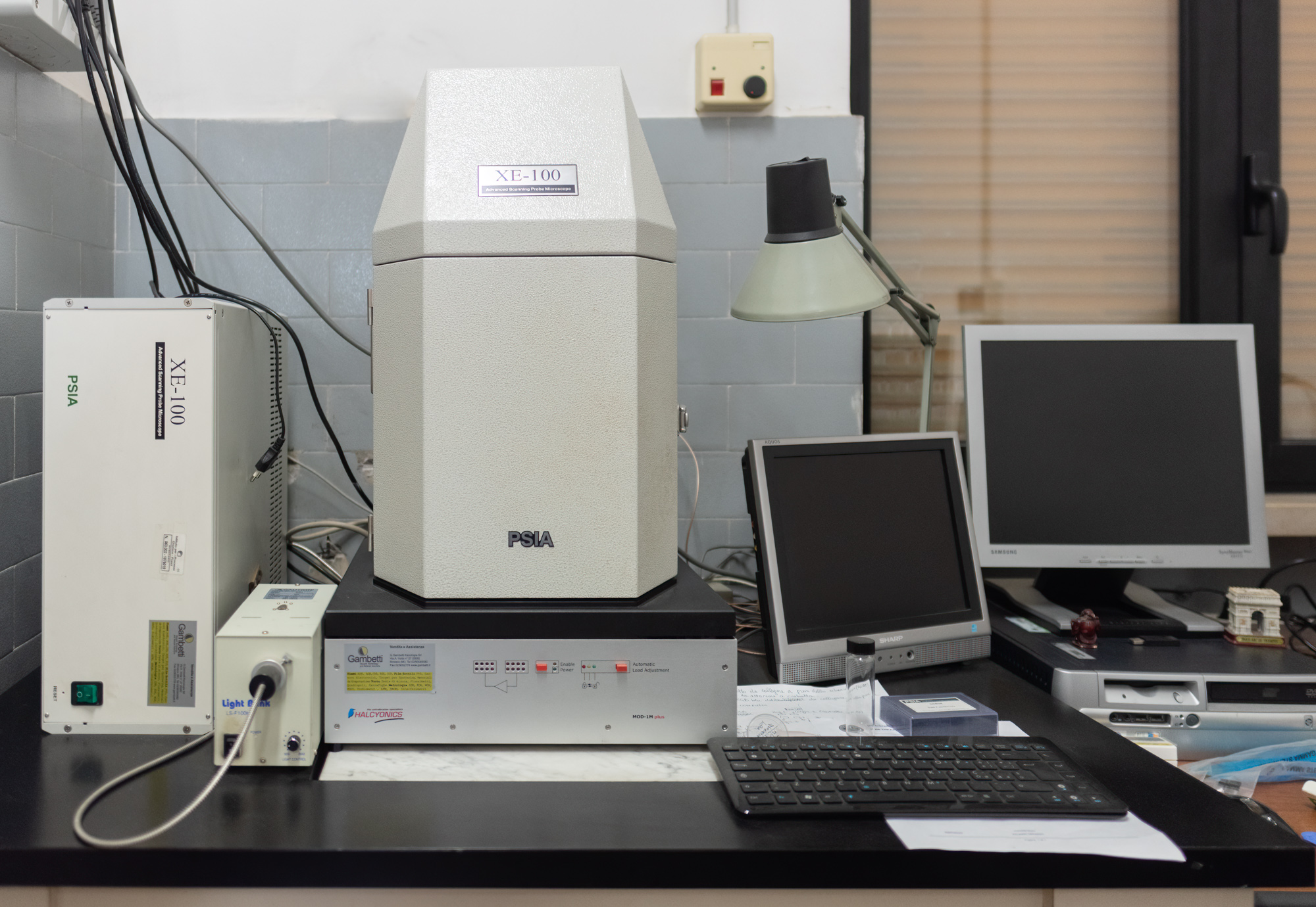 Laboratory of Optical and Atomic Force Microscopy - IPCF
